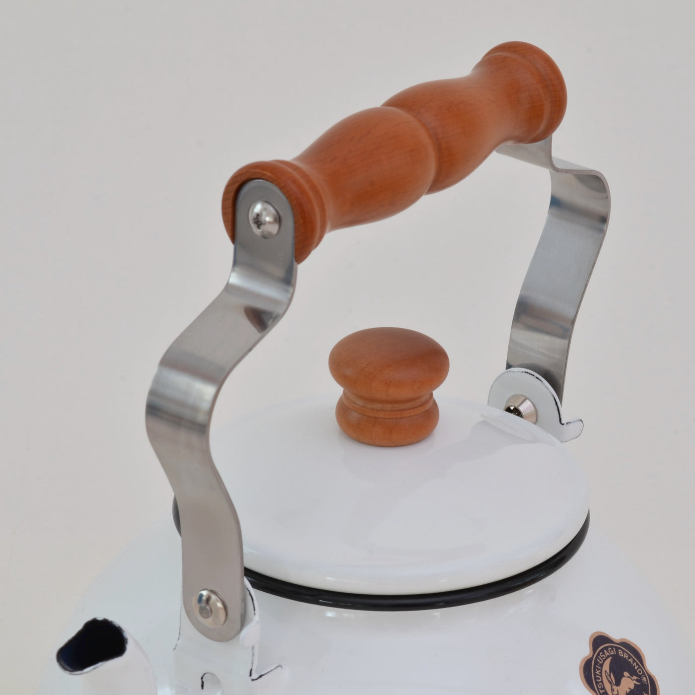 Tsukiusagi-Jirushi Kettle 2.2L White | AMEICO - Official US Distributor