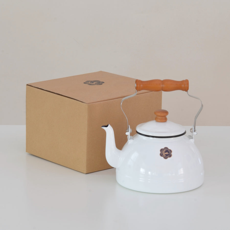 Tsukiusagi-Jirushi Kettle 2.2L White | AMEICO - Official US Distributor